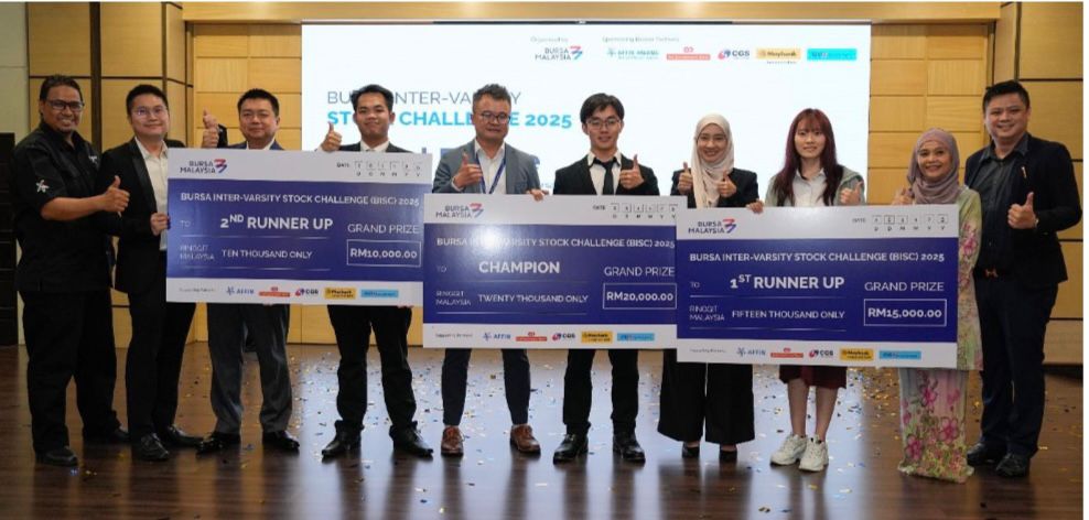 UUM menang tiga kedudukan teratas dalam Grand Finale Bursa Inter ...