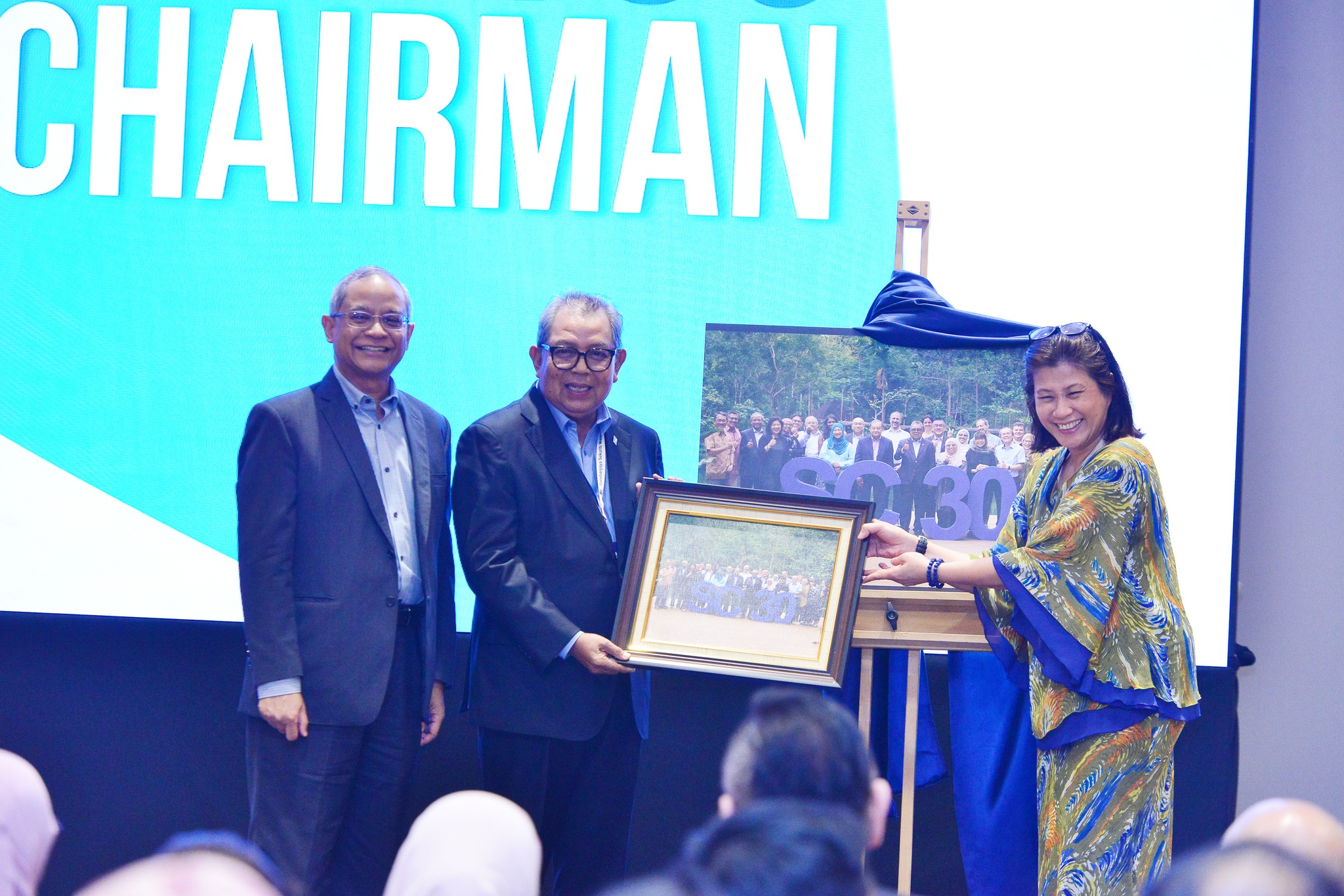 Dr Awang Adek Hussin dilantik pengerusi baharu BSN berkuat kuasa 1 ...