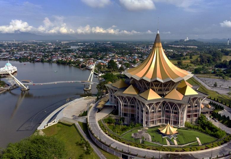 13 Projek Jalan Luar Bandar Sarawak siap sepenuhnya | DagangNews